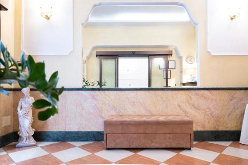 Hotel Romantica - Lácio