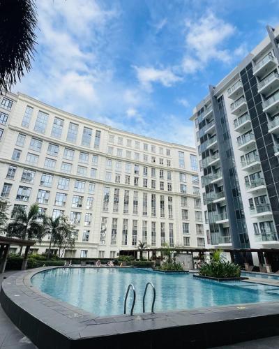 Henry's Newport Deluxe Condotel - Pasay