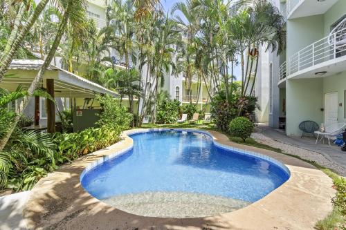 Vv2 55 - Sunny 2br Condo, Walk To Beach - Tamarindo