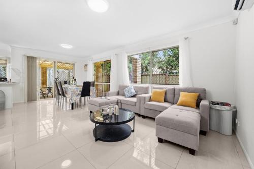 4br House Close To Sunnybank, Qeii Hospital,griffith Nathan,nissan Arena - Brisbane