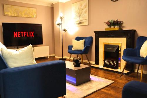 Luxury Heathrow Modern House With Parking & Fast Wifi - Hayes