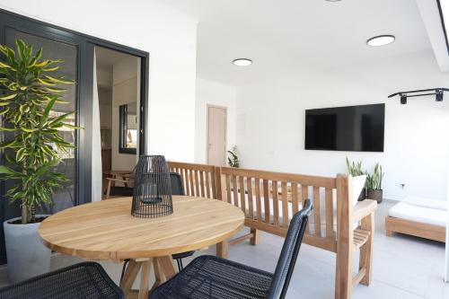 2bb Luxury Apartment Ii - Jacuzzi, Parking, Beach - Chania