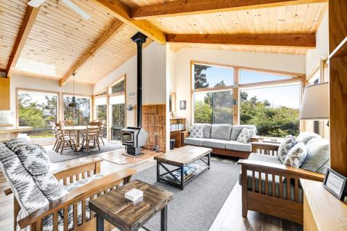 Casa Contenta - Gualala, CA