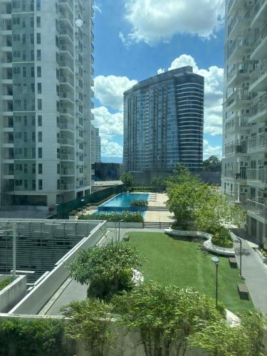 Feels Like Home Condos (Abreeza Place Tower 2) B - Davao City
