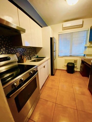 1br With Bbq, Patio & Steps To Hollywood Beach - Pembroke Pines, FL
