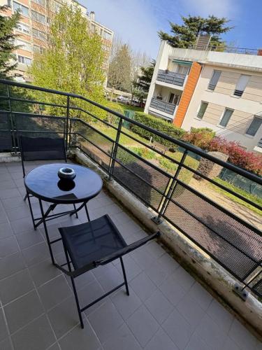 L'aristide- Box Et Terrasse Eurexpo - Stade - Lyon - Saint-Priest