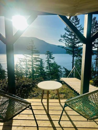Gorgeous Ocean And Mountain View King Suite - Bowen Island