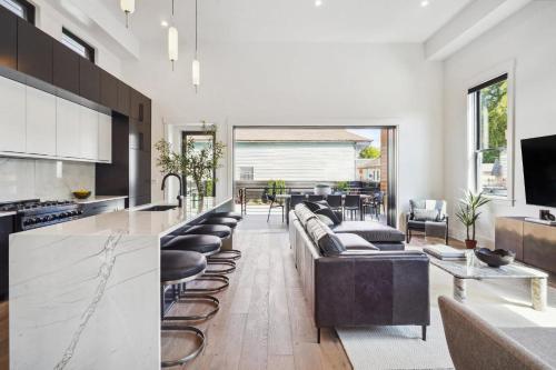 Bywater Retreat With Heated Pool And Roof Deck - Louisiana