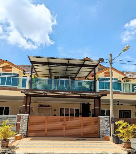 Bayu Homestay Teluk Intan 5 Min To Town - Teluk Intan