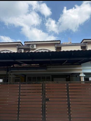 Taman Putra Impiana, Puchong - Puchong