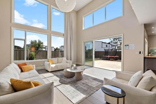 Charming 5-bedroom House - Canberra