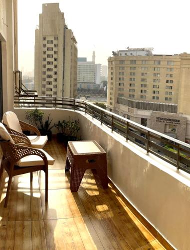 Cozy Central Private Room With Double Bed Shared Bathroom Downtown Cairo - Cairo