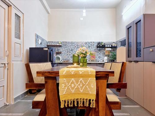 Tatva By Navkar Homes - Gf Lux 2bhk - 1km To Mahakal - Ujjain