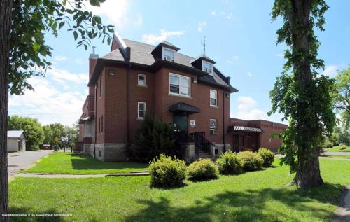 Wardens Quarters: 2 Bedroom Apt - Sault Ste. Marie