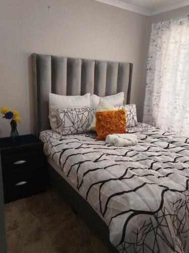 Soshanguve Lux Accom Room 02 - Soshanguve