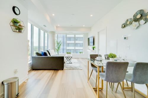 Elegant Open-concept Condo In Downtown K-w - 키치너