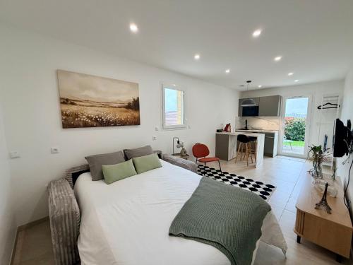 Cosy Studio With Garden - Saint-Genis-Pouilly