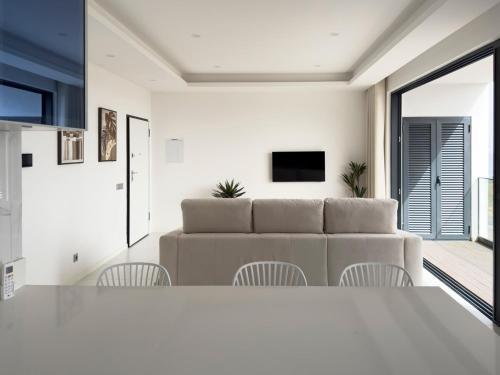 Elegant 2-bd Apt, Near Seafront And Seaview - Lcgr - Praia