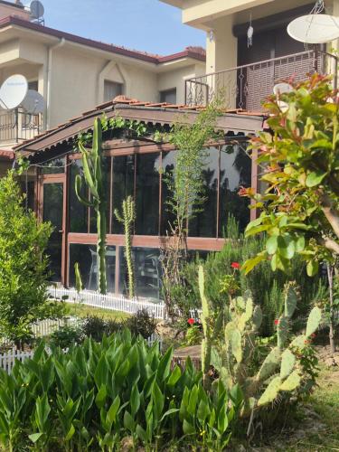 Havuzlu Bahceli Mustakil Villa - Side