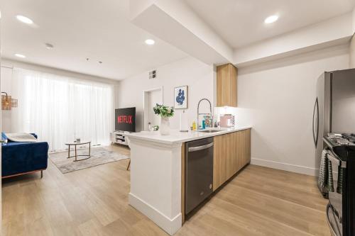 2br Luxury Retreat Walk To Beach, Free Parking - Santa Monica, CA