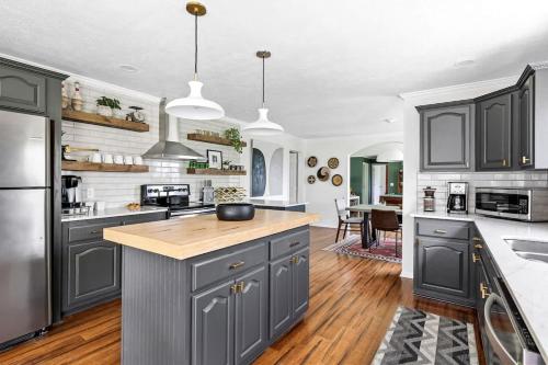 The Birdcage By Juniper Holiday + Home - Douglas, MI