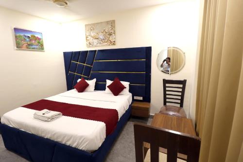 Hotel Indirapuram Grand - Ghaziabad