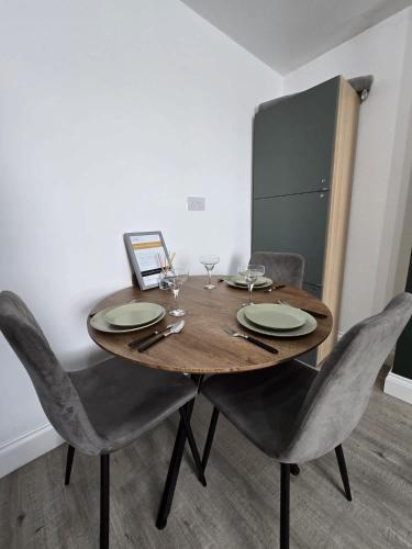 1 Bed Room Flat With Sofa Bed And Full Kitchen - Weston-super-Mare