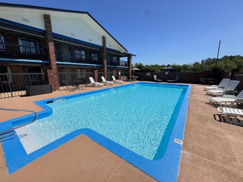Days Inn By Wyndham Clanton Al - Alabama