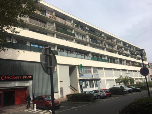 Superbe Appartement T4 Avec 3 Chambres Et Balcon - Massy