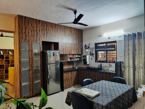 Cozy Home Stay With Your Loved Ones - Vadodara