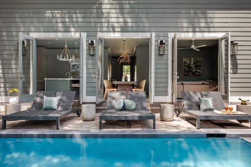 14br Luxury Compound Private Pool Built-in Spa - Savannah, GA