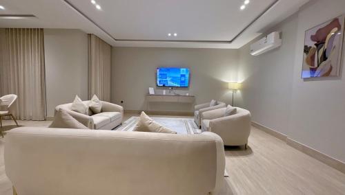 Luxury Sea View 3br Apt Pool Al Khobar Corniche - Dammam