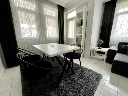 Appartement In A Complex With A Pool And A Great Location - Side