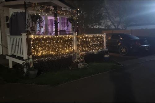 Villa With Decking & Parking - Clacton-on-Sea