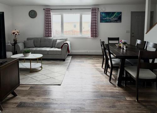 Cozy 3br Home With Garage - Fairbanks, AK