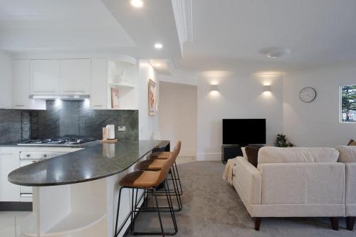 Manly Beachfront 3br Walk To Cafes & Dining - Sydney