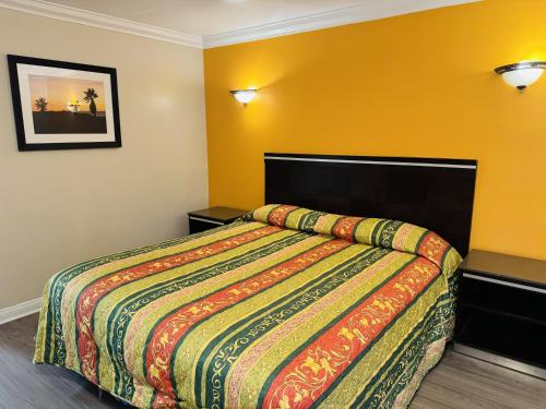 Imperial Inn & Suites - Norwalk, CA