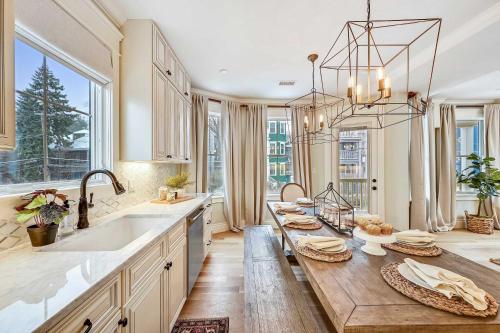 Contemporary Farmhouse-style Retreat Near T - Boston, MA