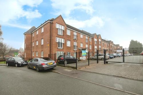 Private Room In A Shared Flat With Own Bathroom And Parking - Birmingham