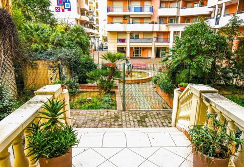 Les Jardins - Hyper Centre -Parking Prive - Plage - Menton