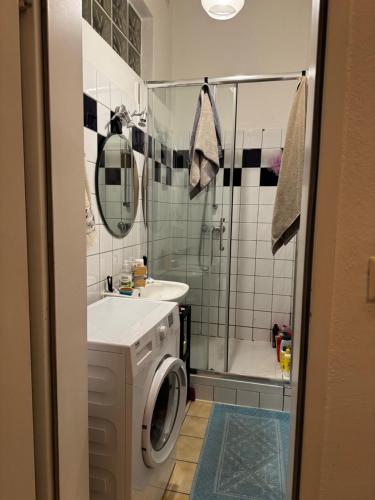 Room Close To Burggasse Stadthalle - Wien