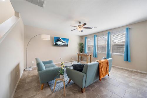 Near Iah Houston Home Yard Bbq Games Wi-fi Pets - Spring, TX