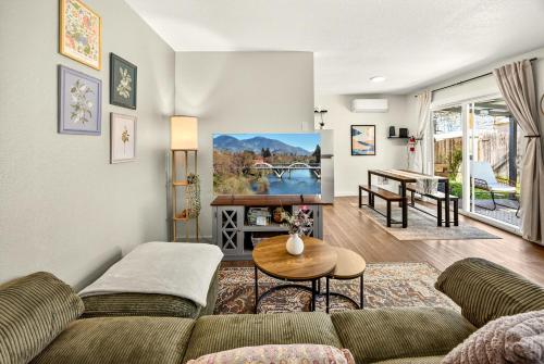 Basecamp Gp- Private Unit In Quiet Duplex Near Downtown - Rogue River, OR