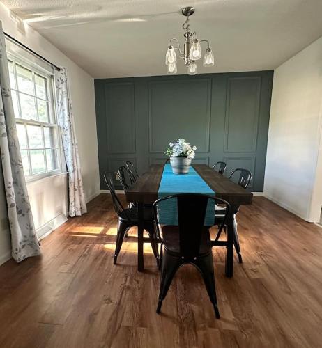 Contractor/family Hub-3 Living Areas - Sleeps Many - Finger Lakes State Park, Columbia