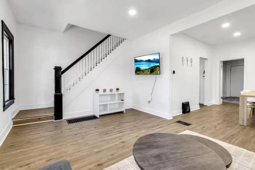 Stylish 4br Home L Mins To Falls And All Attractions - Niagara Falls
