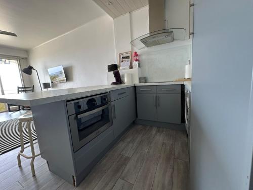 Golf Juan Studio Beach Across The Street Sleeps 4 - Vallauris