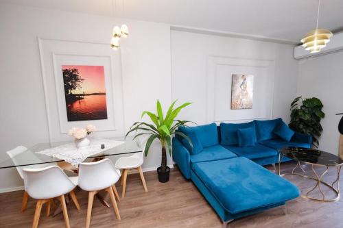Luxury Garden Building Tirana Apartment 21st Floor - Tirana