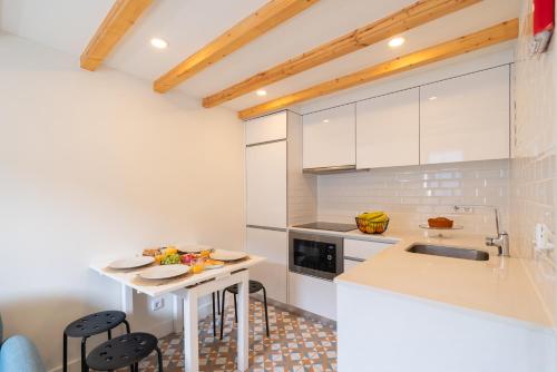 Cozy Houses With Patio & Ac By Hostwise - Porto