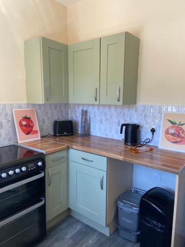 Cute Central House Sleeps 4 - Stafford (UK)