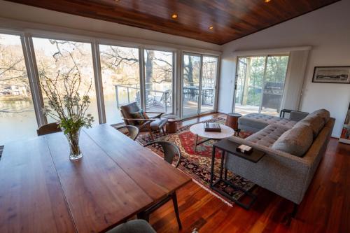 Riverfront Home With Multiple Decks, Central Ac, Washerdryer - Two Dogs Ok - Chesapeake Bay